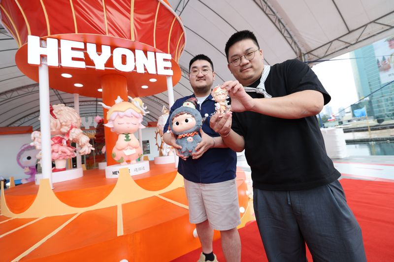 [IBiz news] ไอคอนสยาม จับมือ HEYONE และ MORE THAN ARTS & TOYS เนรมิต ...