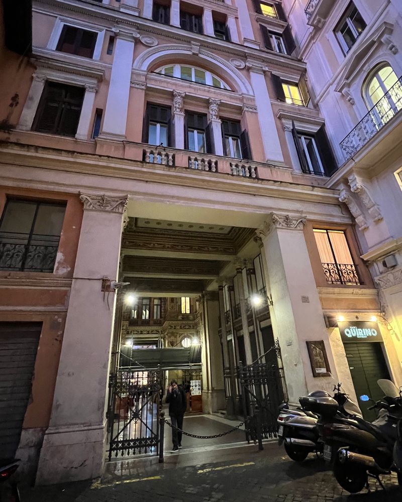 [Nok Milazzi] Galleria Sciarra The courtyard is decorated in an Art ...